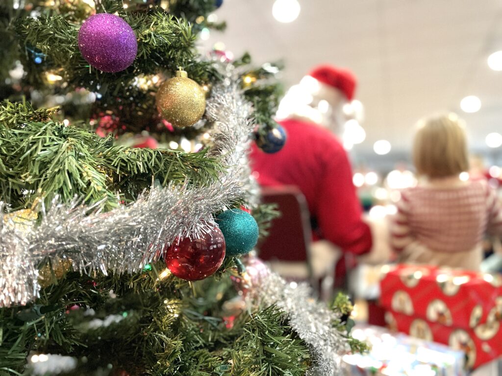Santa Came to Town - Elmwood Curling Club